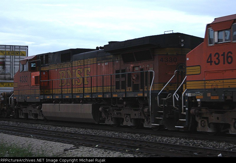 BNSF 4330